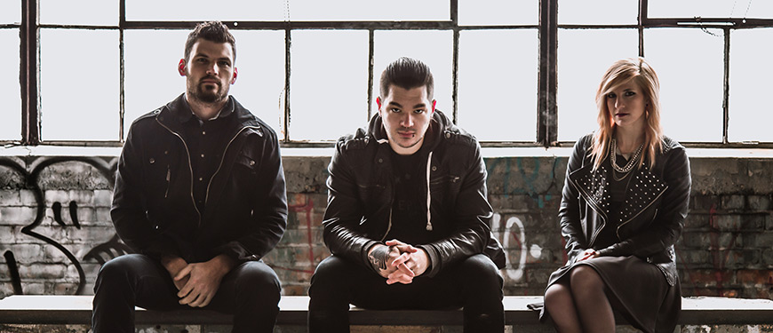 Scarlet White | iTickets